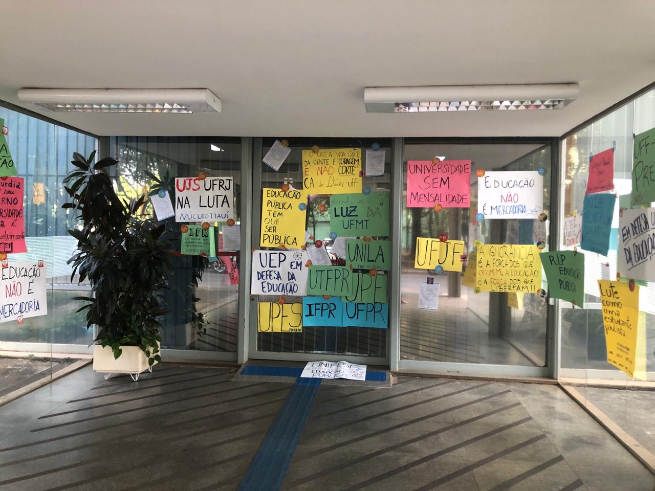 Entidades da Educação lançam manifesto em defesa do Ensino Superior ... Entidades da Educação lançam manifesto em defesa do Ensino Superior ...